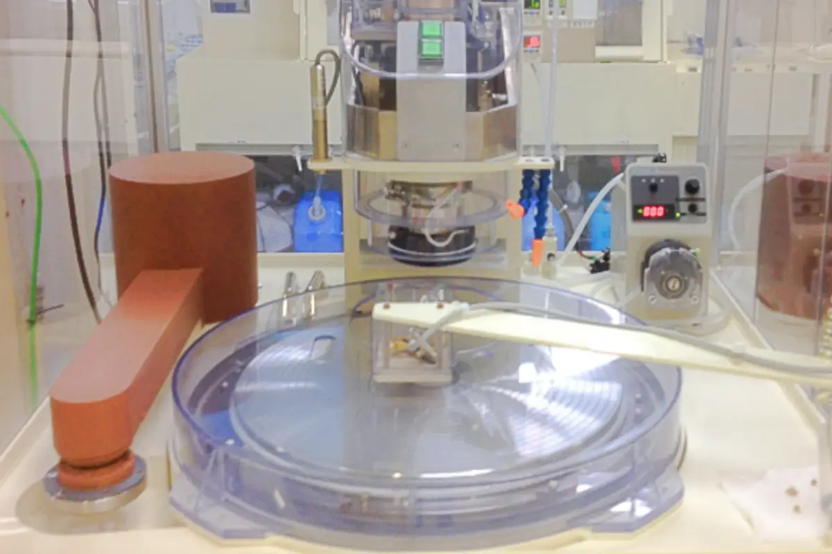 【応用編】SiCの電気化学機械研磨「ECMP法」とは？加工原理と特性について徹底解説 – 株式会社斉藤光学製作所